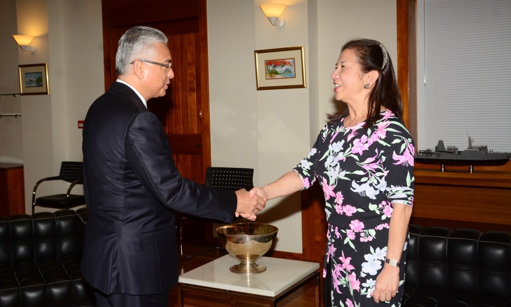 Esquel Group Chairman meets Prime Minister