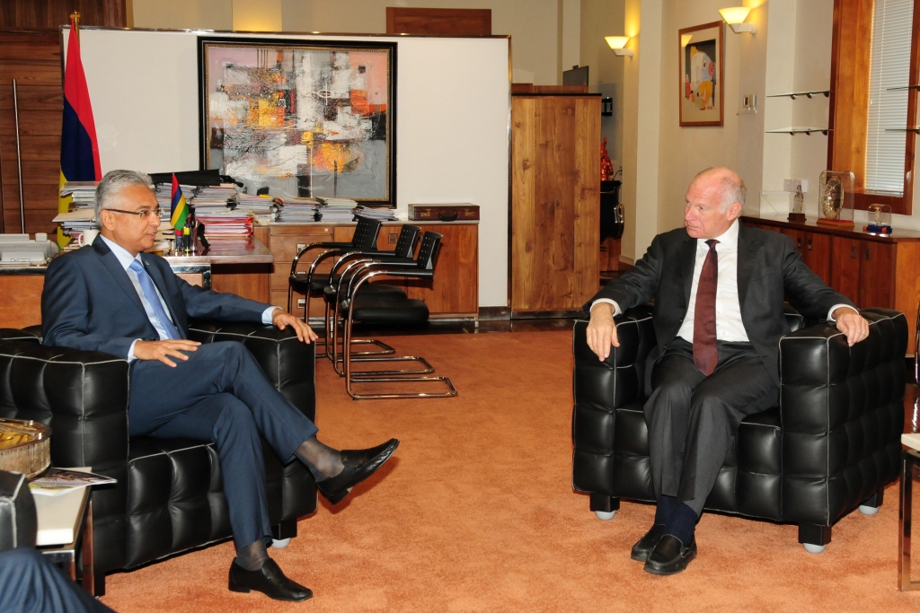 Lord David Neuberger calls on the Prime Minister