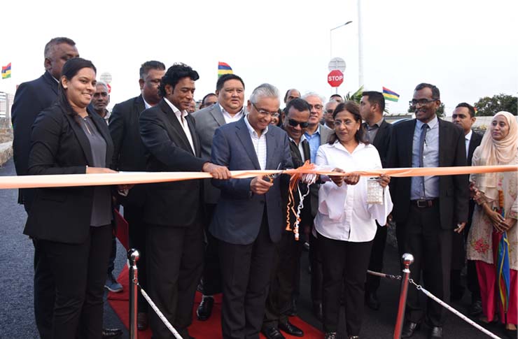 Metro Express Project: PM inaugurates bus holding area at Ebene
