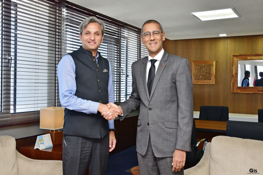 Acting High Commissioner of India calls on Minister of Land Transport