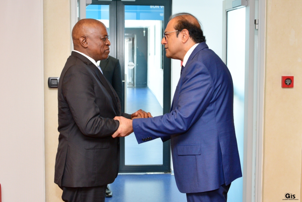 Acting Prime Minister meets with President of Botswana