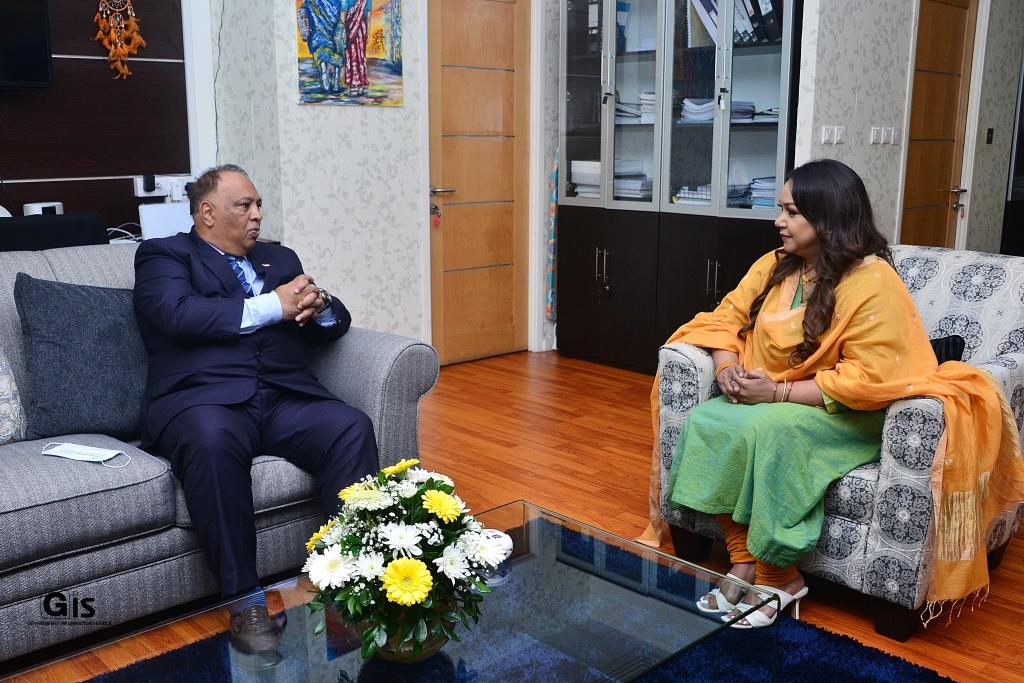 Ambassador of Mauritius to Moscow calls on Minister Koonjoo-Shah