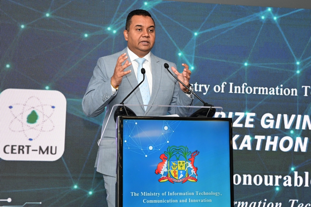 CERT-MU hosts award ceremony for hackathon and poster contest