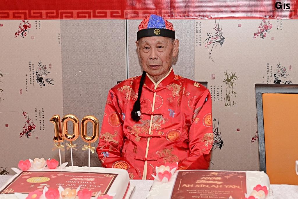 Centenarian Ah Sin Ah Yan is honoured on his milestone birthday