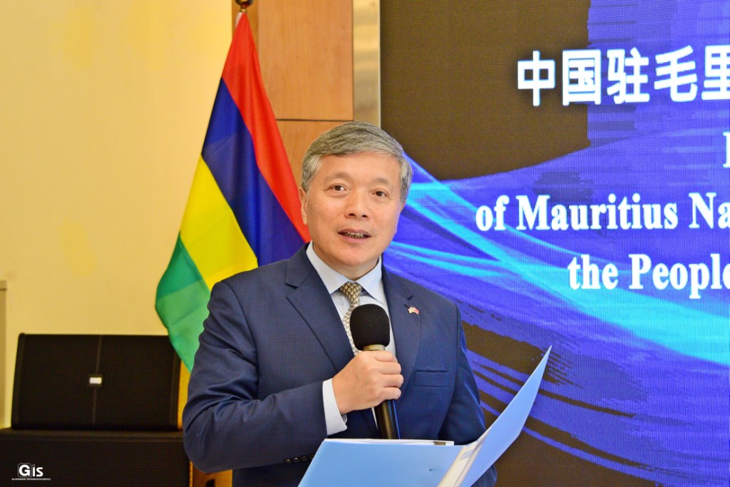 Chinese Embassy donates 720 National Flags of Mauritius to Government