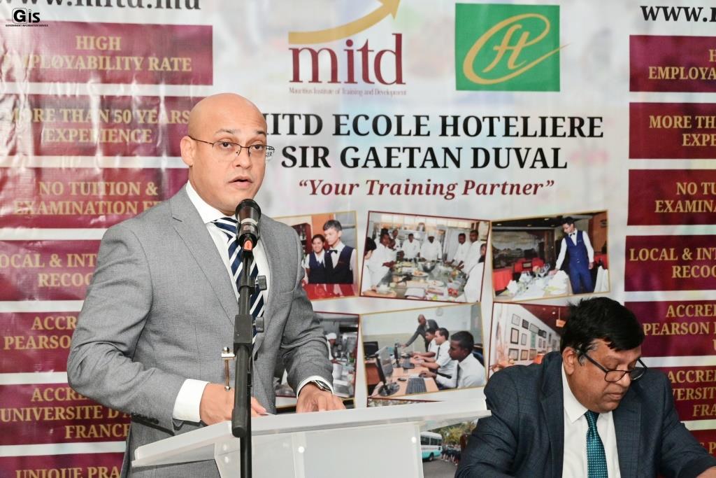 Customer Service Excellence Training Programme launched for MEL employees