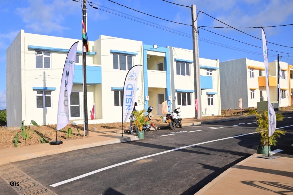 DPM Obeegadoo inaugurates NSLD social housing units at Résidence Malherbes