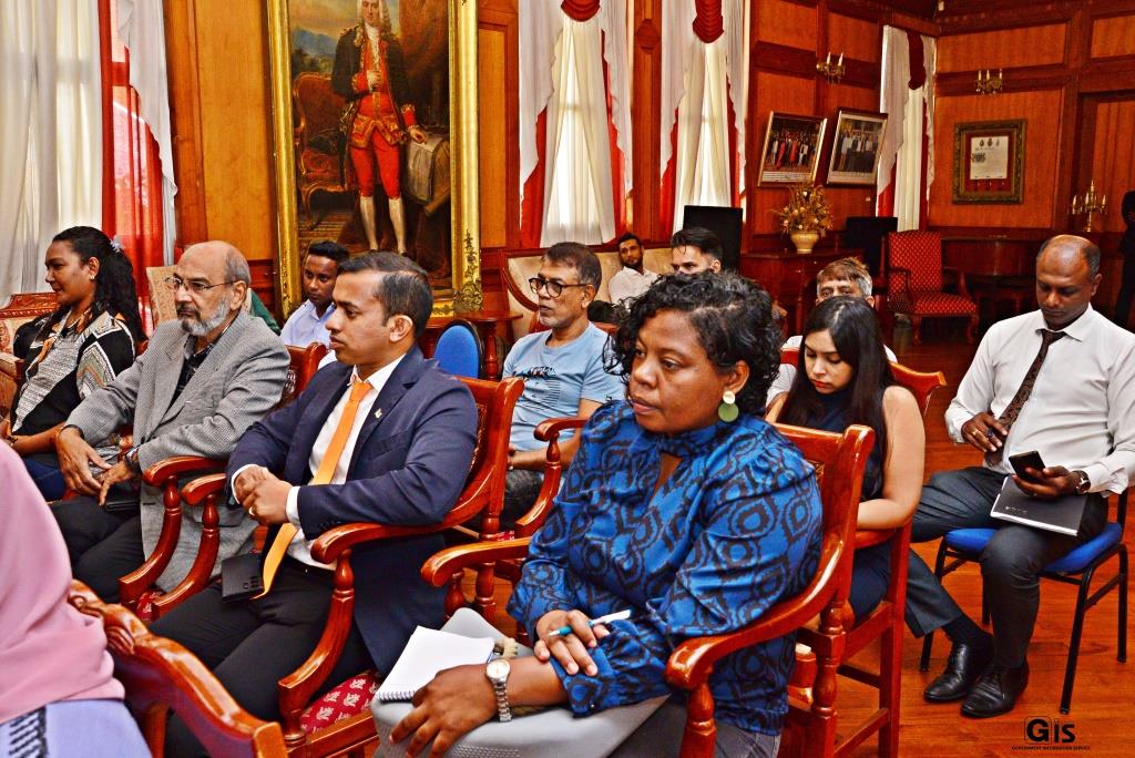 DPM Obeegadoo urges the population to contribute to the National ...