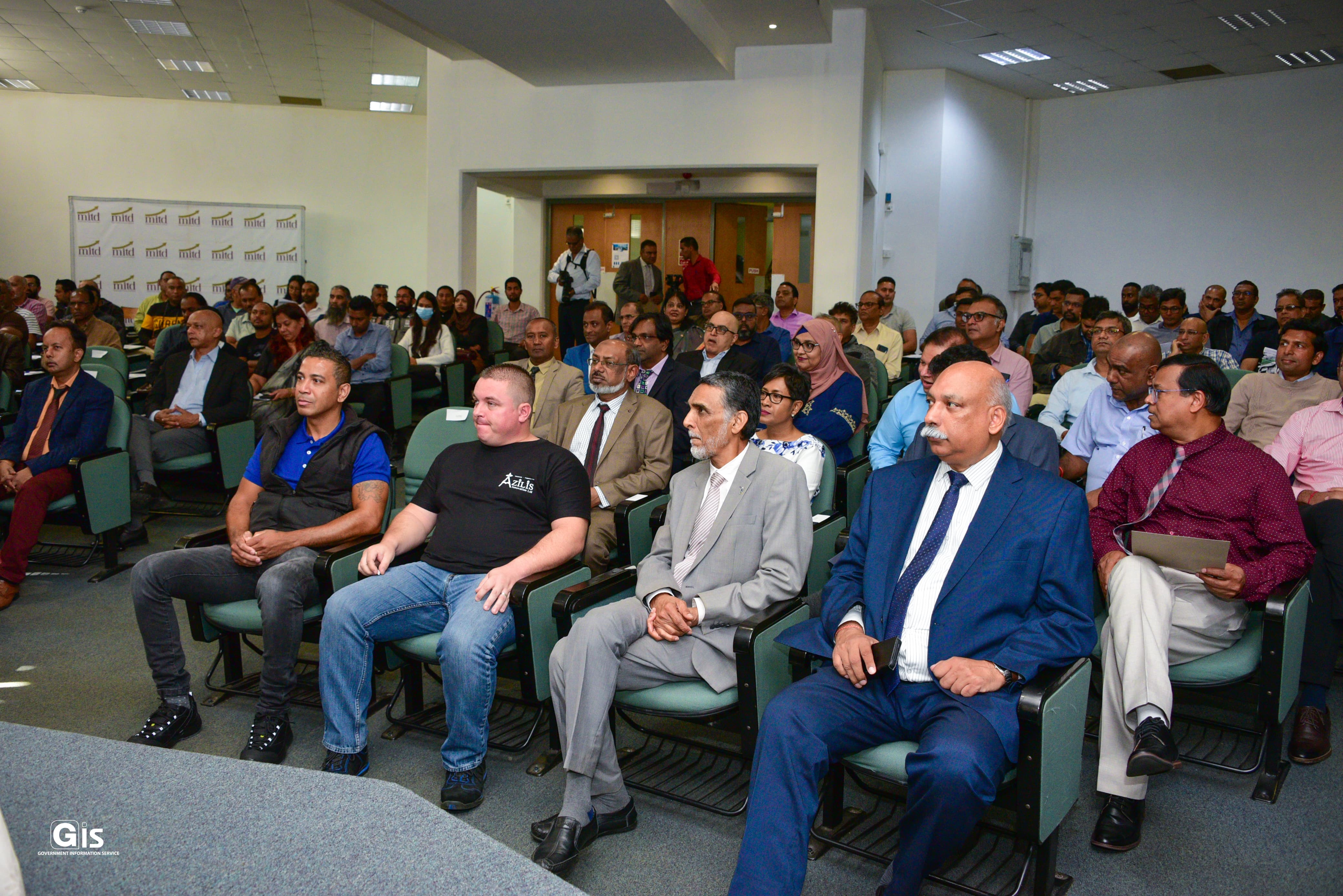 ESD Staff receive training on Ladder, Mobile and Tubular Scaffold Safety