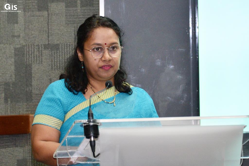 Empowering HEP Educators to foster value-based learning in primary schools