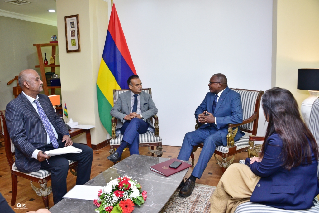 ILO Country Office Director for Mauritius meets Minister Ramful