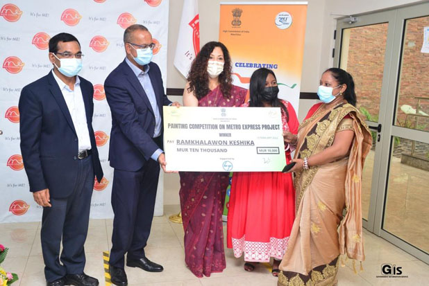 India-Mauritius collaboration: special wrapped train launched at Metro ...