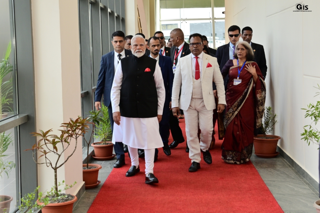Indian and Mauritian Prime Ministers inaugurate Atal Bihari Vajpayee ...