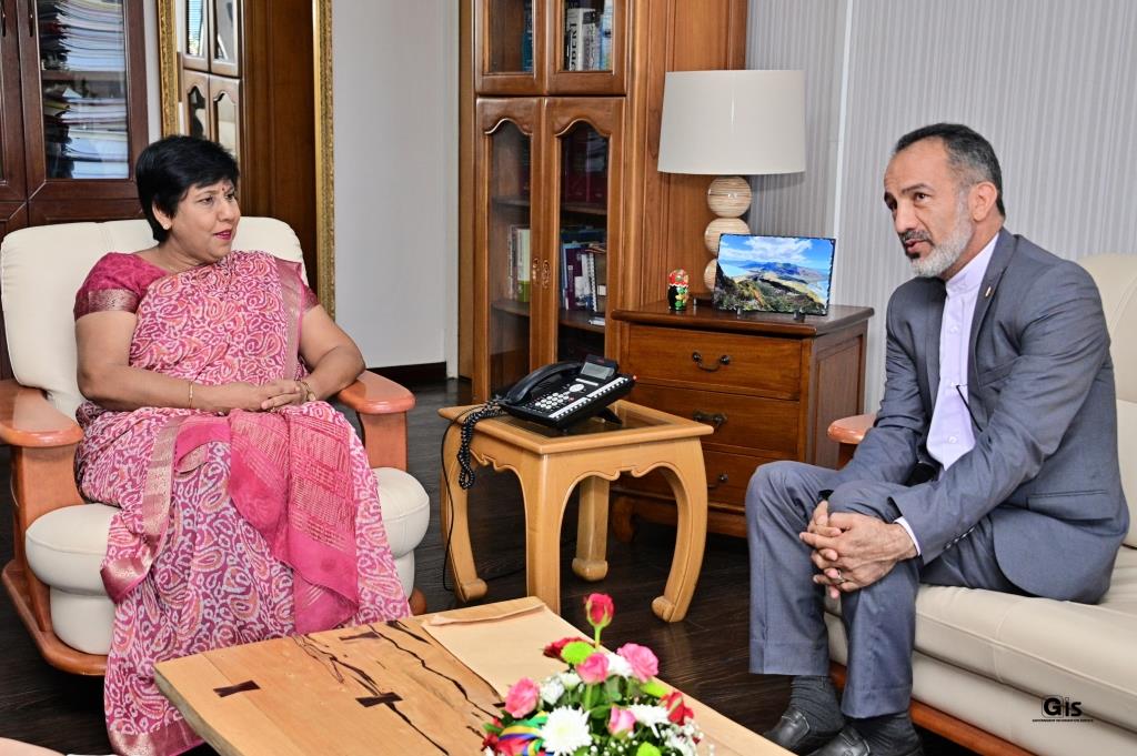 Iranian Ambassador calls on Vice-Prime Minister Dookun-Luchoomun