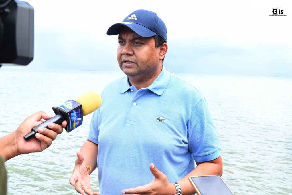 Juvenile oysters released into the sea to restore marine ecosystem