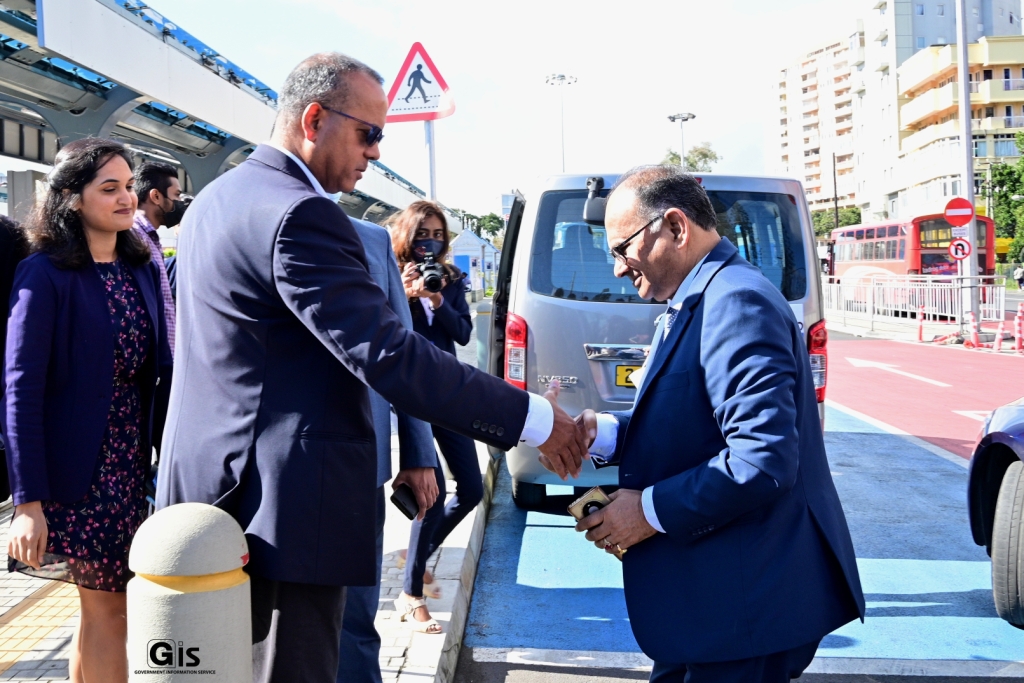 MEL: A pilot Metro Shuttle Service launched at Quatre-Bornes Central ...