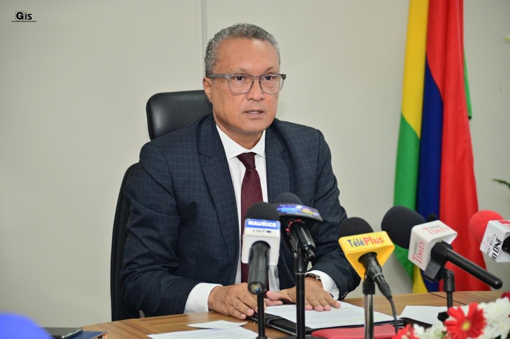 Minister Assirvaden appeals for judicious use of water