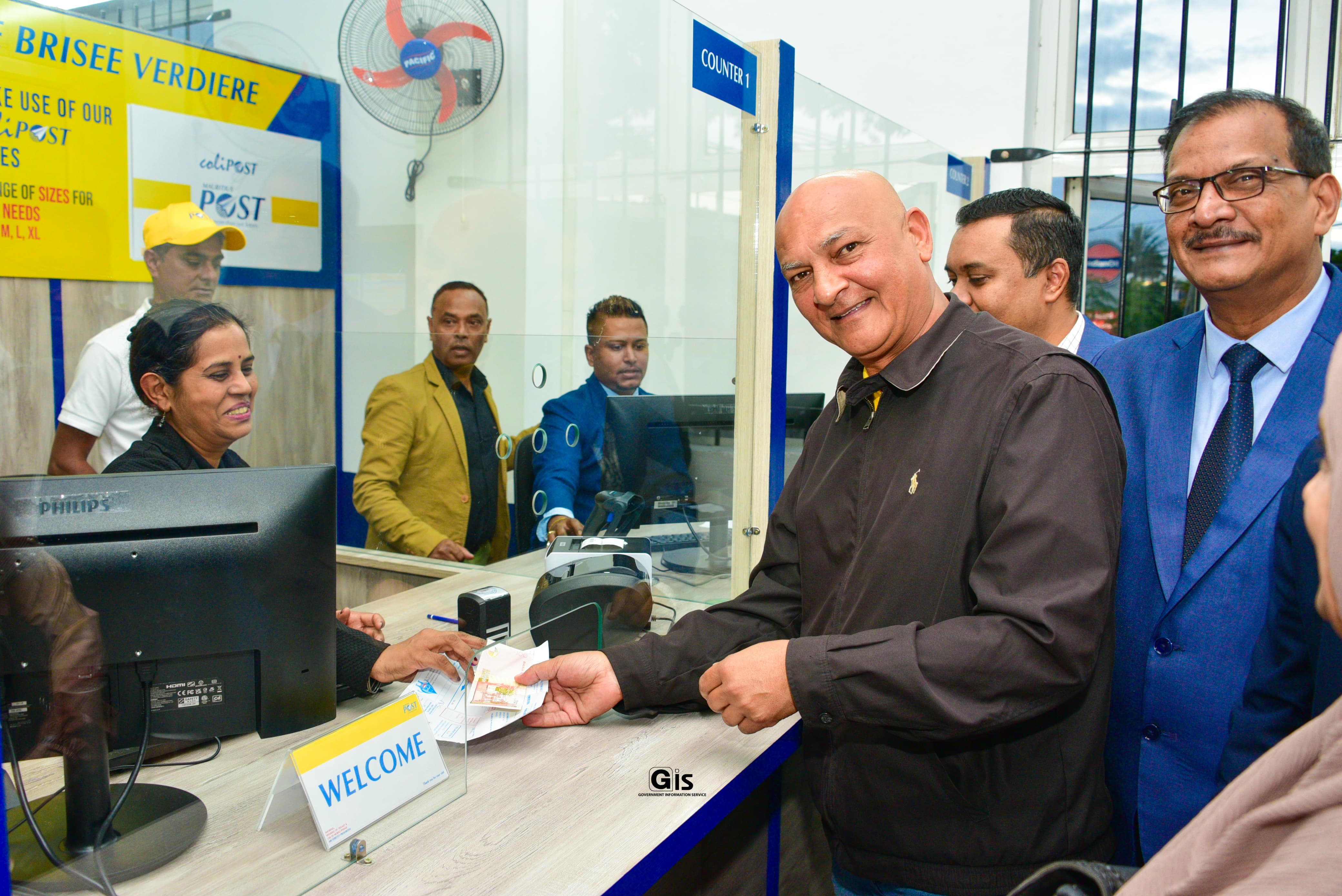 Minister Balgobin officially opens the Brisée Verdière Mauritius Post ...