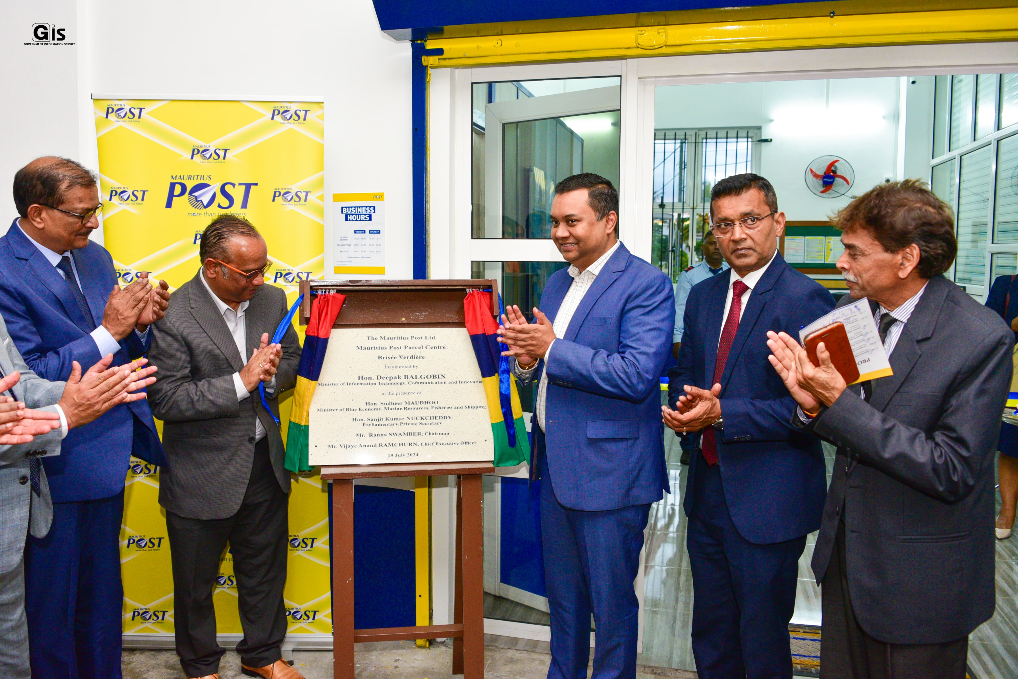 Minister Balgobin officially opens the Brisée Verdière Mauritius Post ...