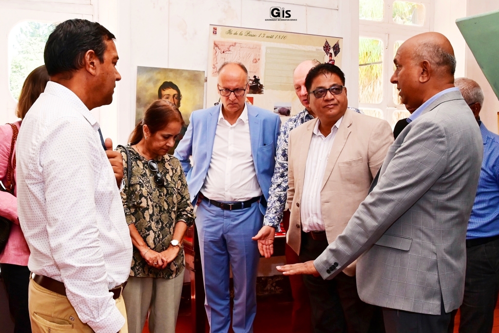 Minister Gondeea assesses the state of the National History Museum