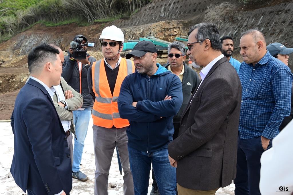Minister Hurreeram effects site visit to assess stabilisation works ...