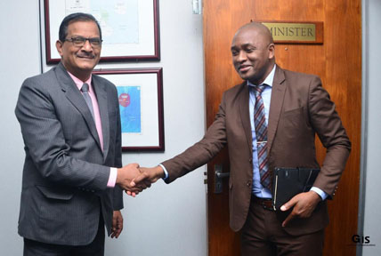 Minister Maudhoo meets Adviser and Manager of Commonwealth Climate ...