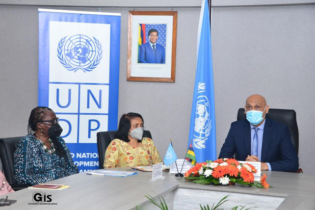 Ministry of Health and Wellness and UNDP sign Portfolio documents on E ...