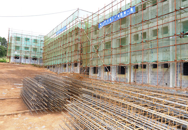 New NHDC housing estate comprising 282 units under construction in Wooton