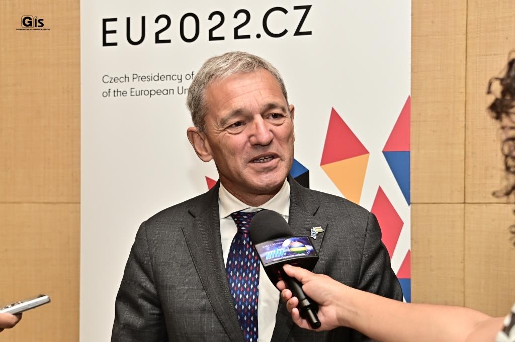 Ninth Mauritius-EU Political Dialogue examines socioeconomic and ...