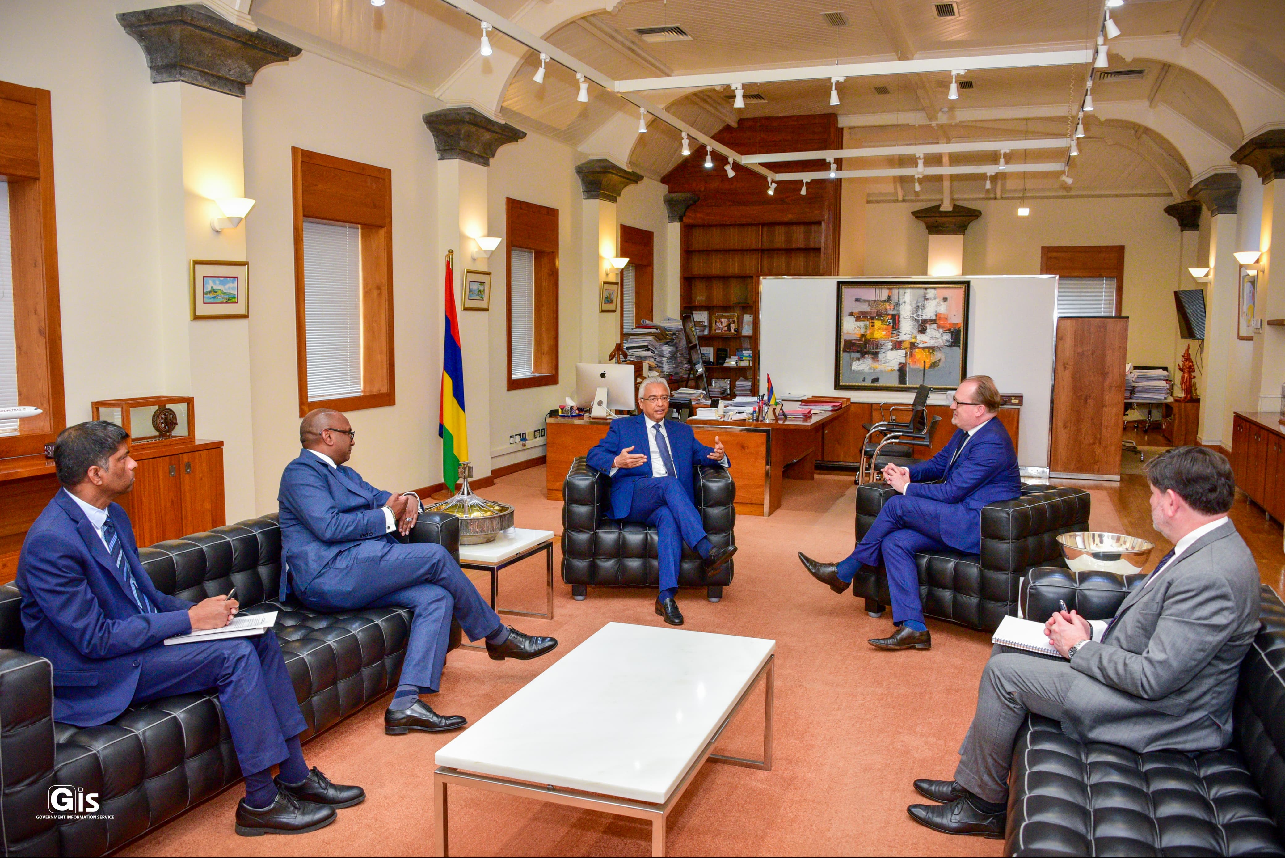 OECD delegation meets PM to discuss on the Country Programme for Mauritius