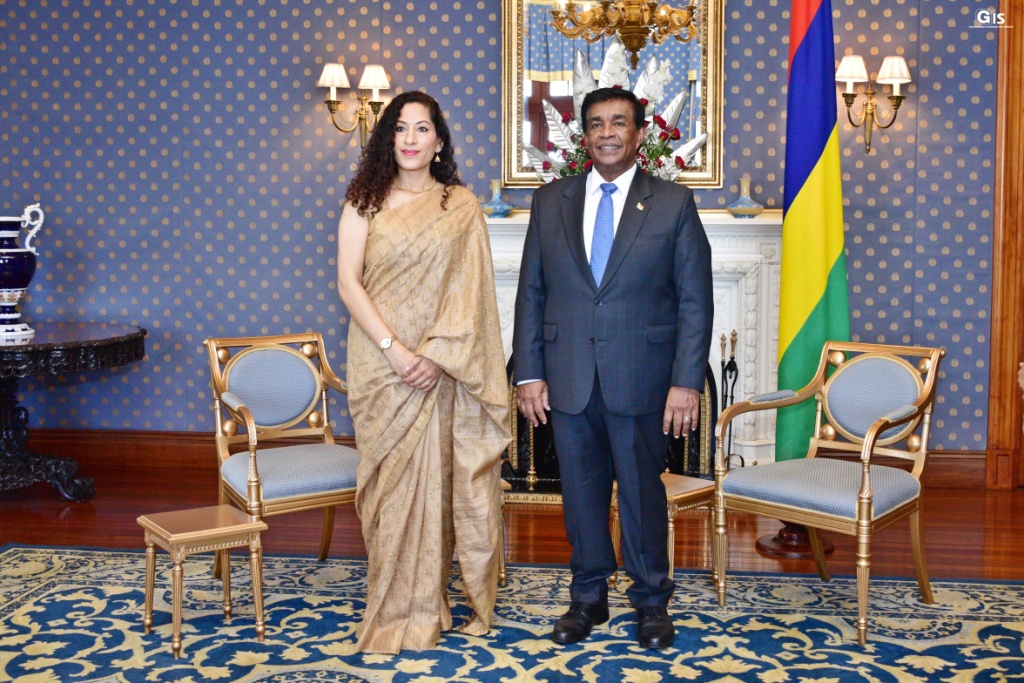 Outgoing Indian High Commissioner Singla pays farewell call on ...