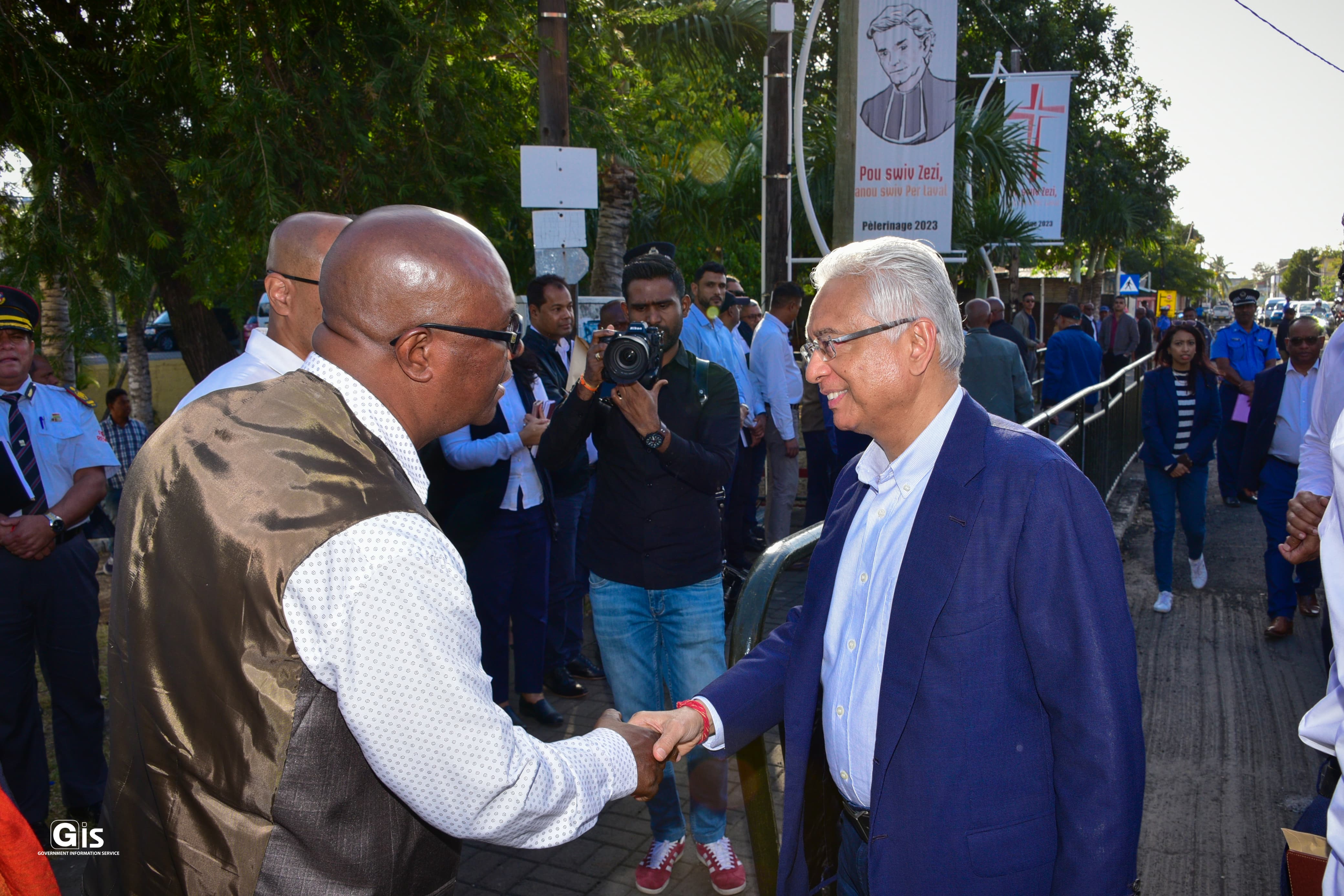 PM effects site visit at the shrine of Père Laval in Sainte-Croix