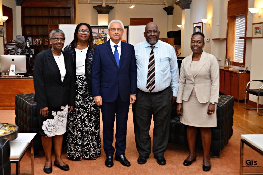PM meets Mr Bancoult following historic political agreement between ...