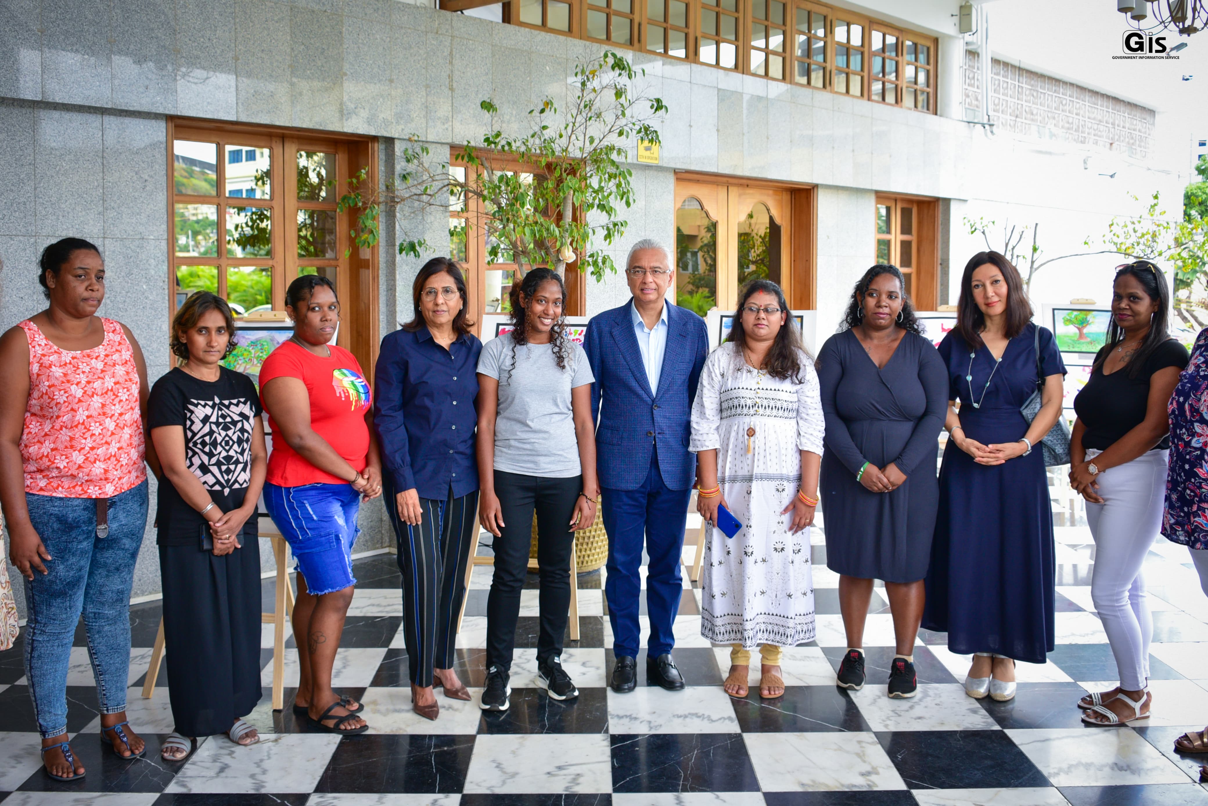 PM re-affirms his engagement to fight poverty and exclusion for a more ...