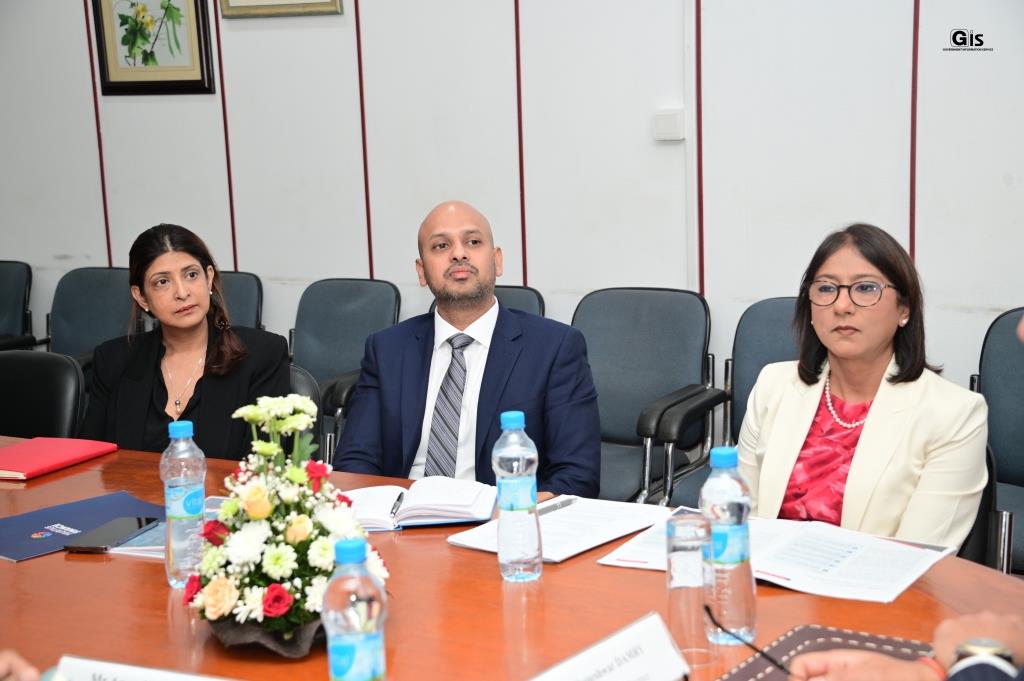 Pre-budget consultation: Junior Minister Damry meets representatives of ...
