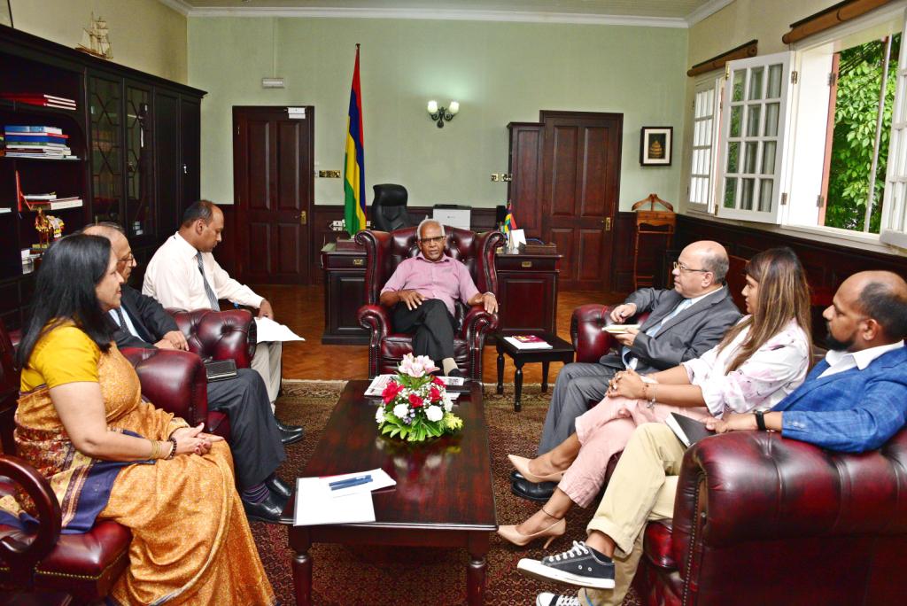 President Gokhool has working session with Vice-President Hungley