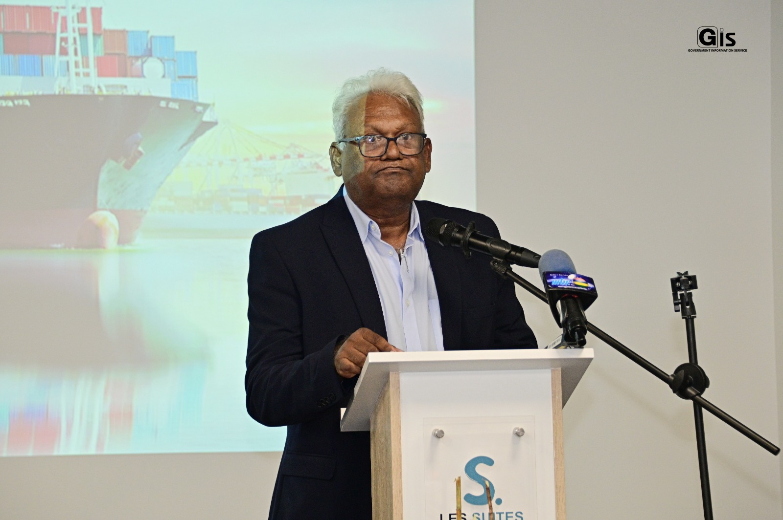 President Roopun attends the 40th Anniversary Celebrations of the Cargo ...