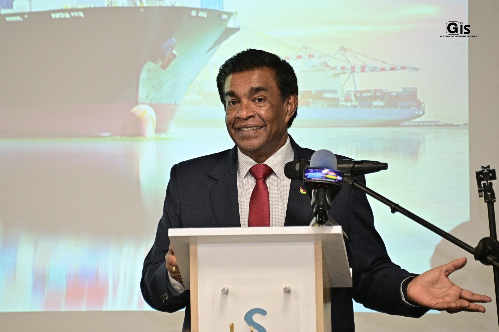 President Roopun attends the 40th Anniversary Celebrations of the Cargo ...