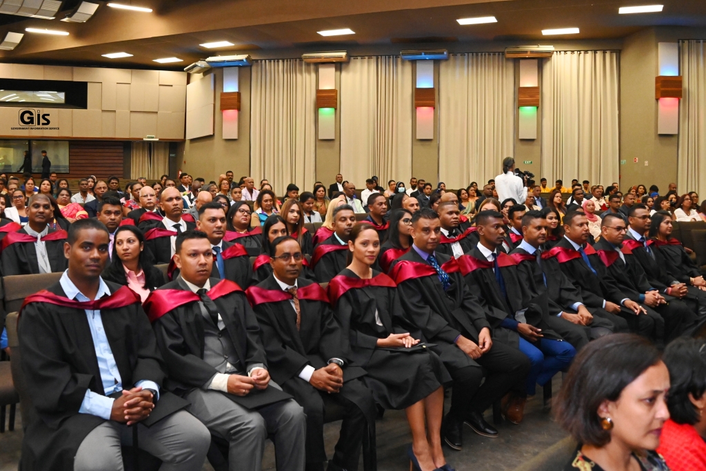 President Roopun lauds achievements of Polytechnics Mauritius’ graduates
