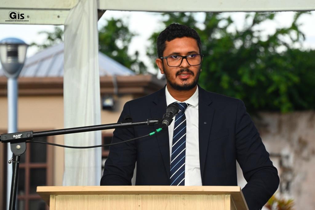 President Roopun launches exhibition to mark World Art Day 2023