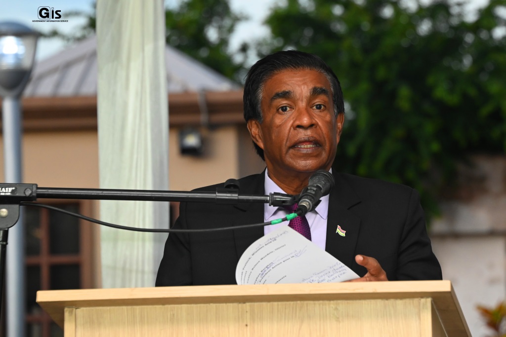 President Roopun launches exhibition to mark World Art Day 2023