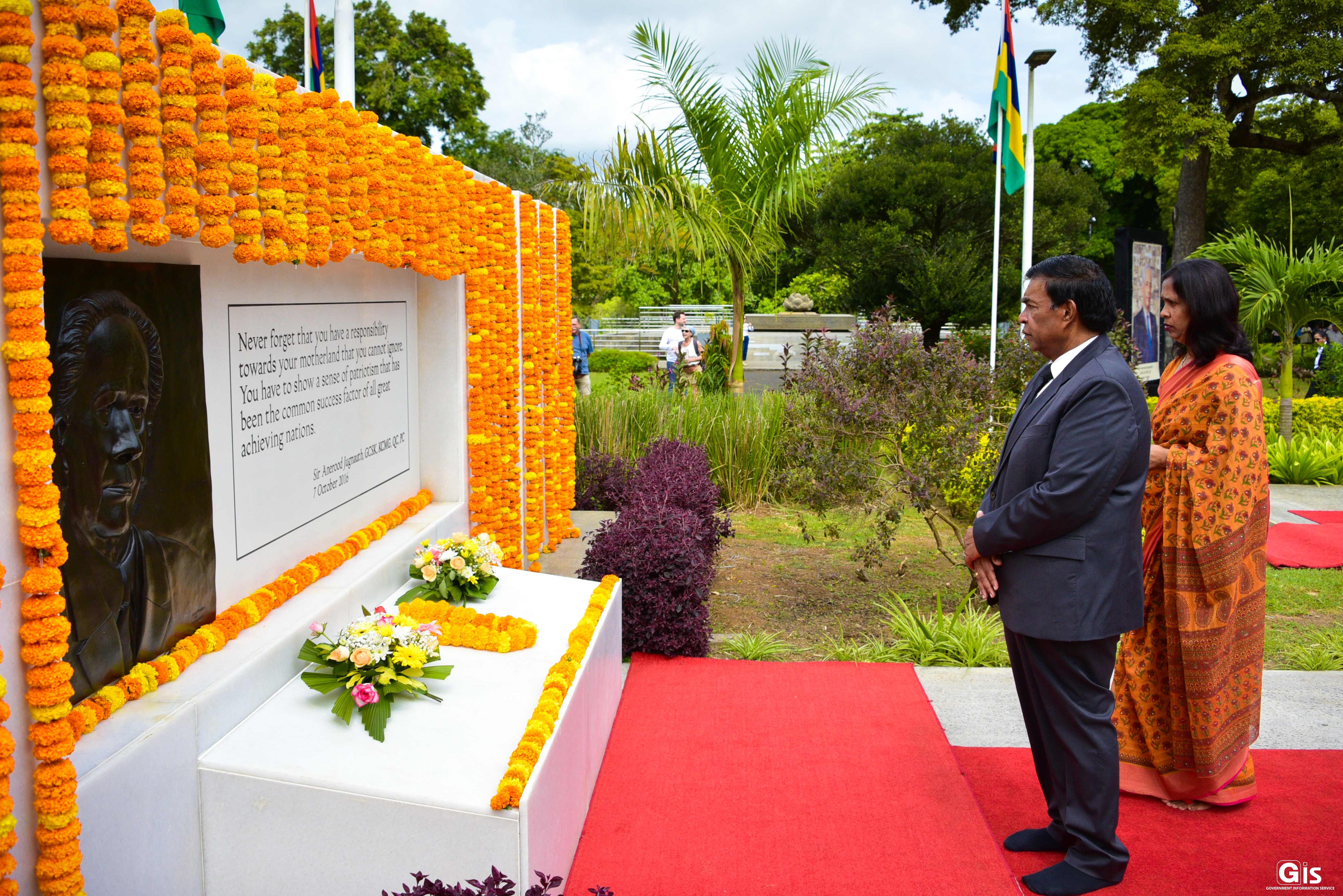 President Roopun pays homage to Late SAJ