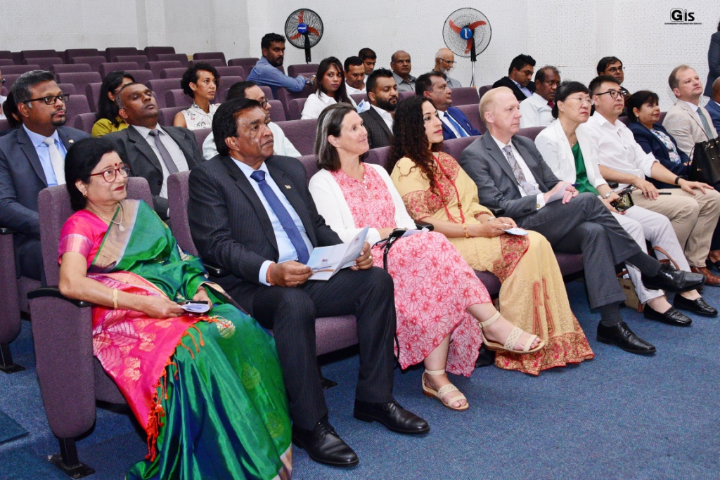 President Roopun stresses on the need to keep pace with Science and ...