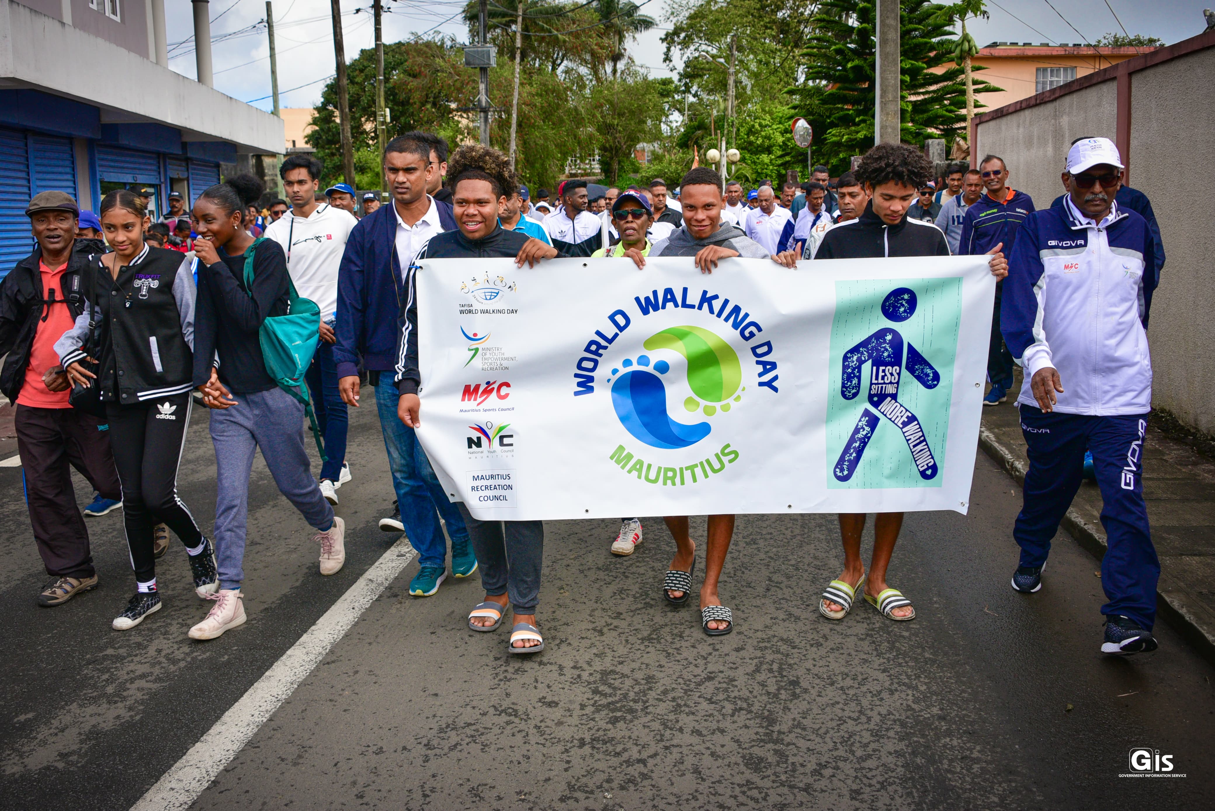 Prime Minister Jugnauth participates in World Walking Day 2023