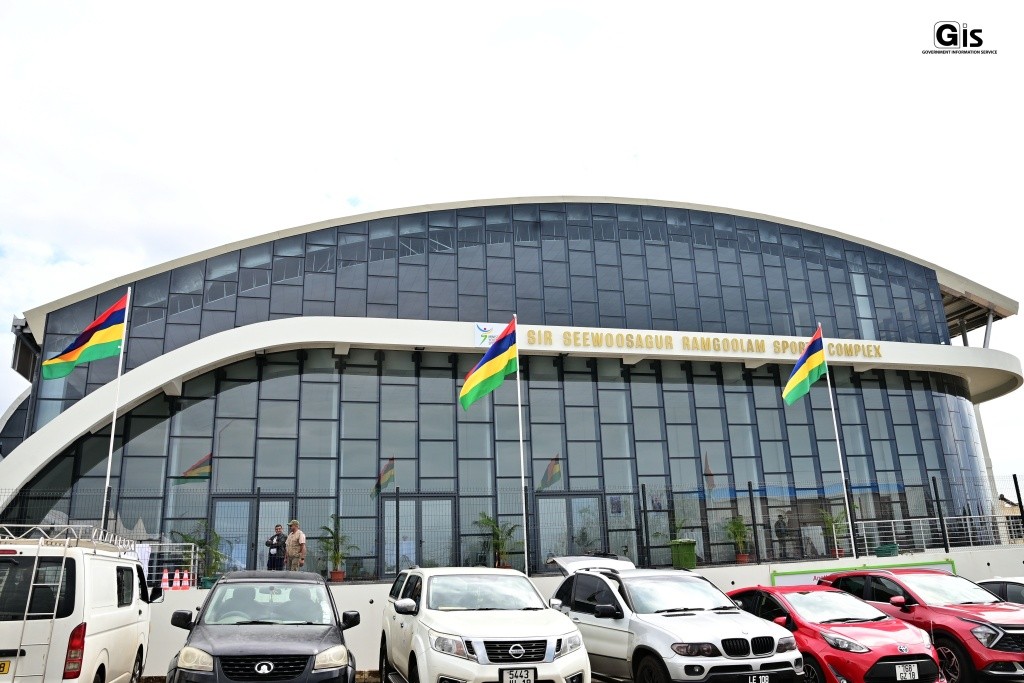 Prime Minister Ramgoolam inaugurates SSR Sports Complex in Triolet