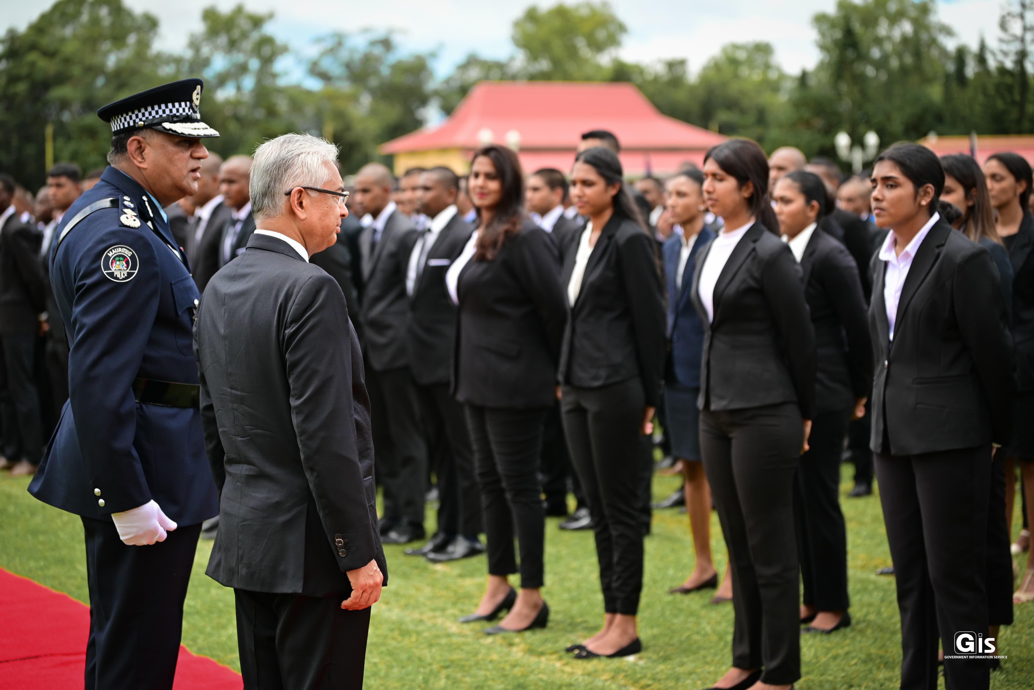 Prime Minister urges newly recruited temporary police constables to ...