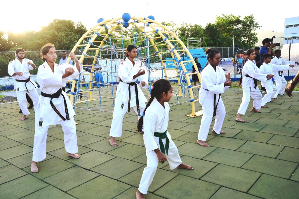 Prime Minister urges population to embrace a health and fitness culture