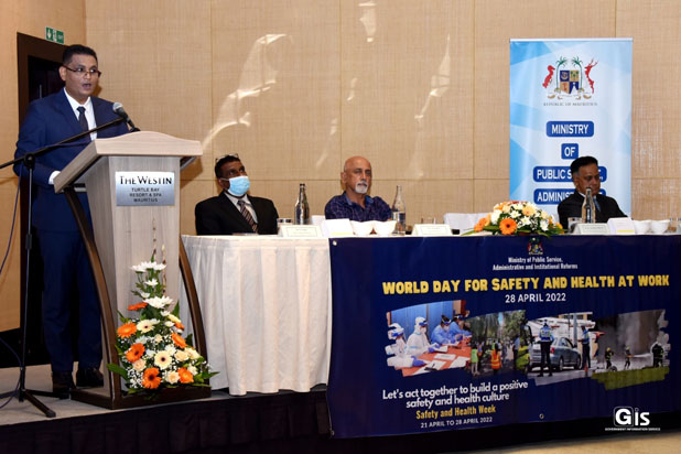 Public Service workshop advocates the fostering of a positive workplace ...