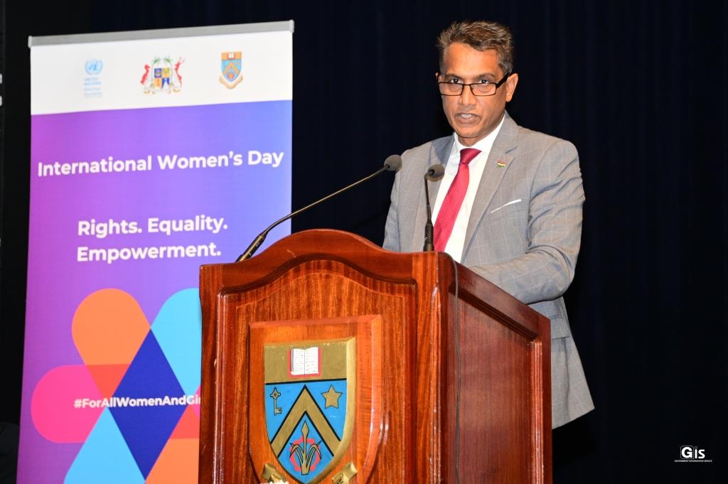 Roundtable discussion focuses on gender equality in digitalisation/ICT ...