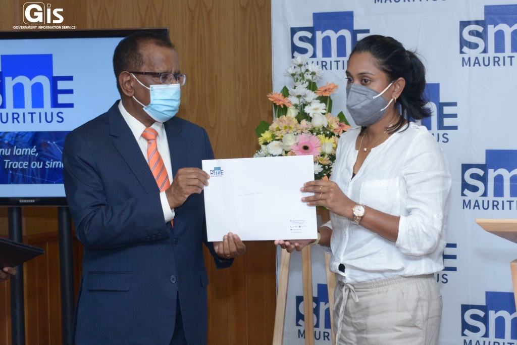 SME Employment Scheme: Degree and diploma holders receive letter of offer